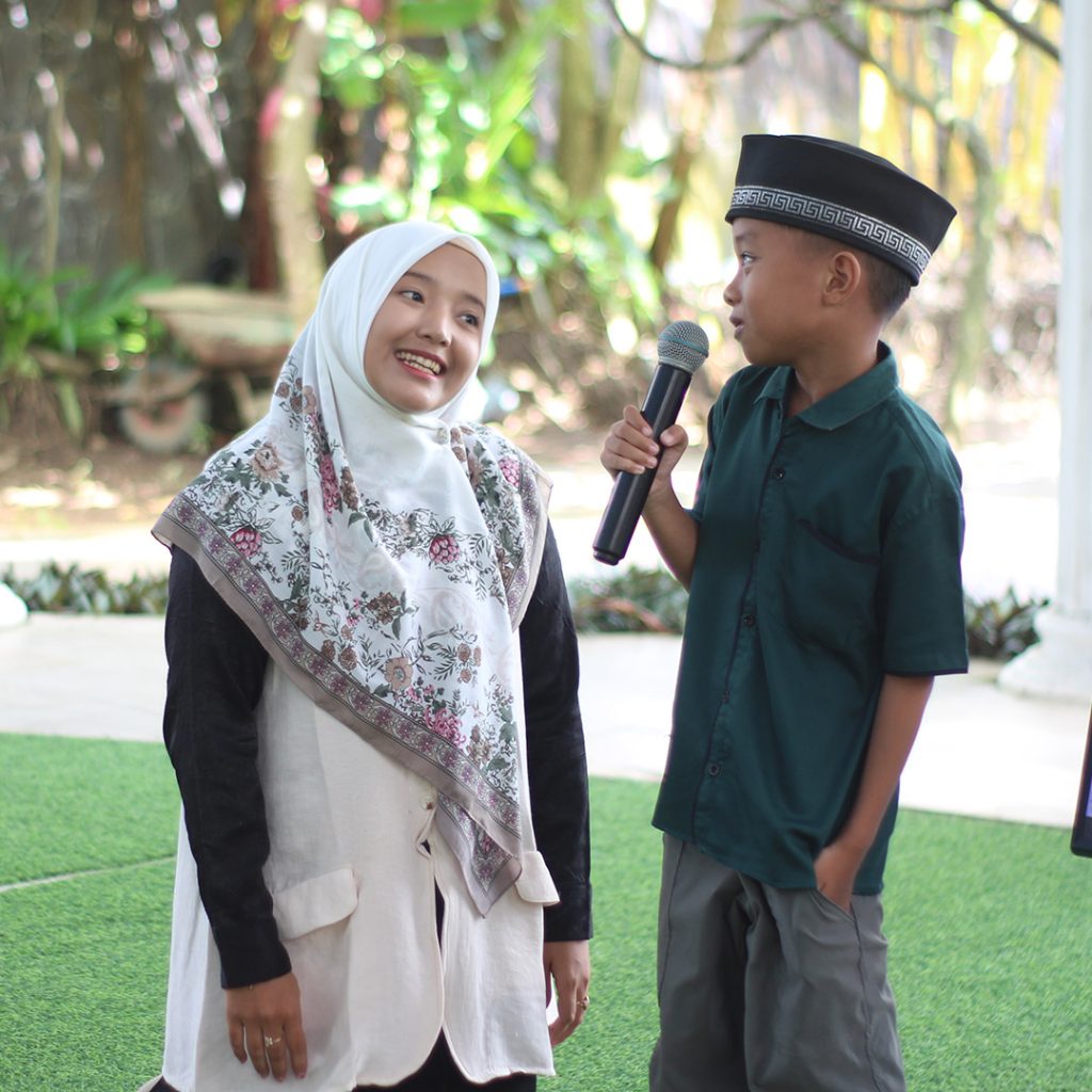 Menanamkan Nilai Kebaikan di Pondok Ramadan KB RA Qurrota A’yun - Kampung Coklat