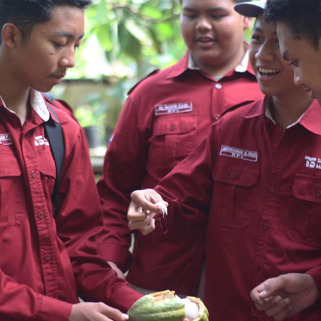 SMK Telkom Malang Menelusuri Proses Industri Cokelat dalam Kegiatan ...